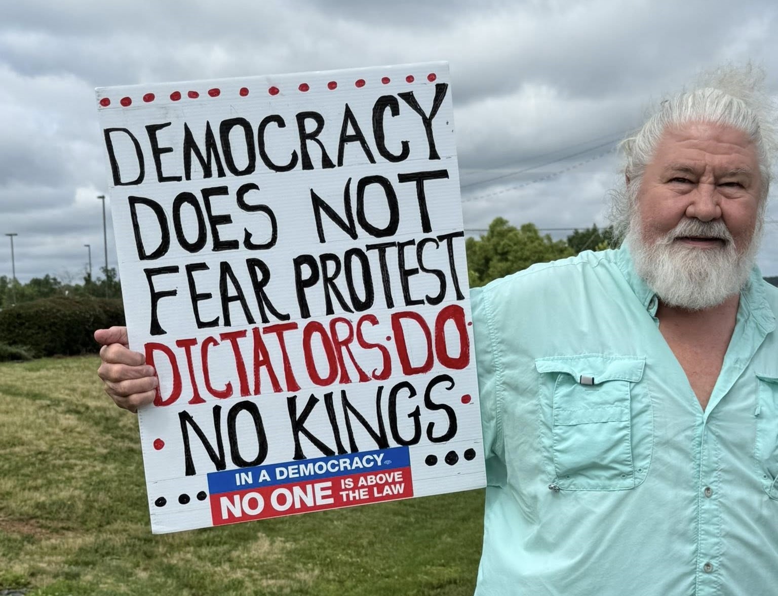 ‘No Kings’ protest draws hundreds in Albemarle | The Stanly News & Press